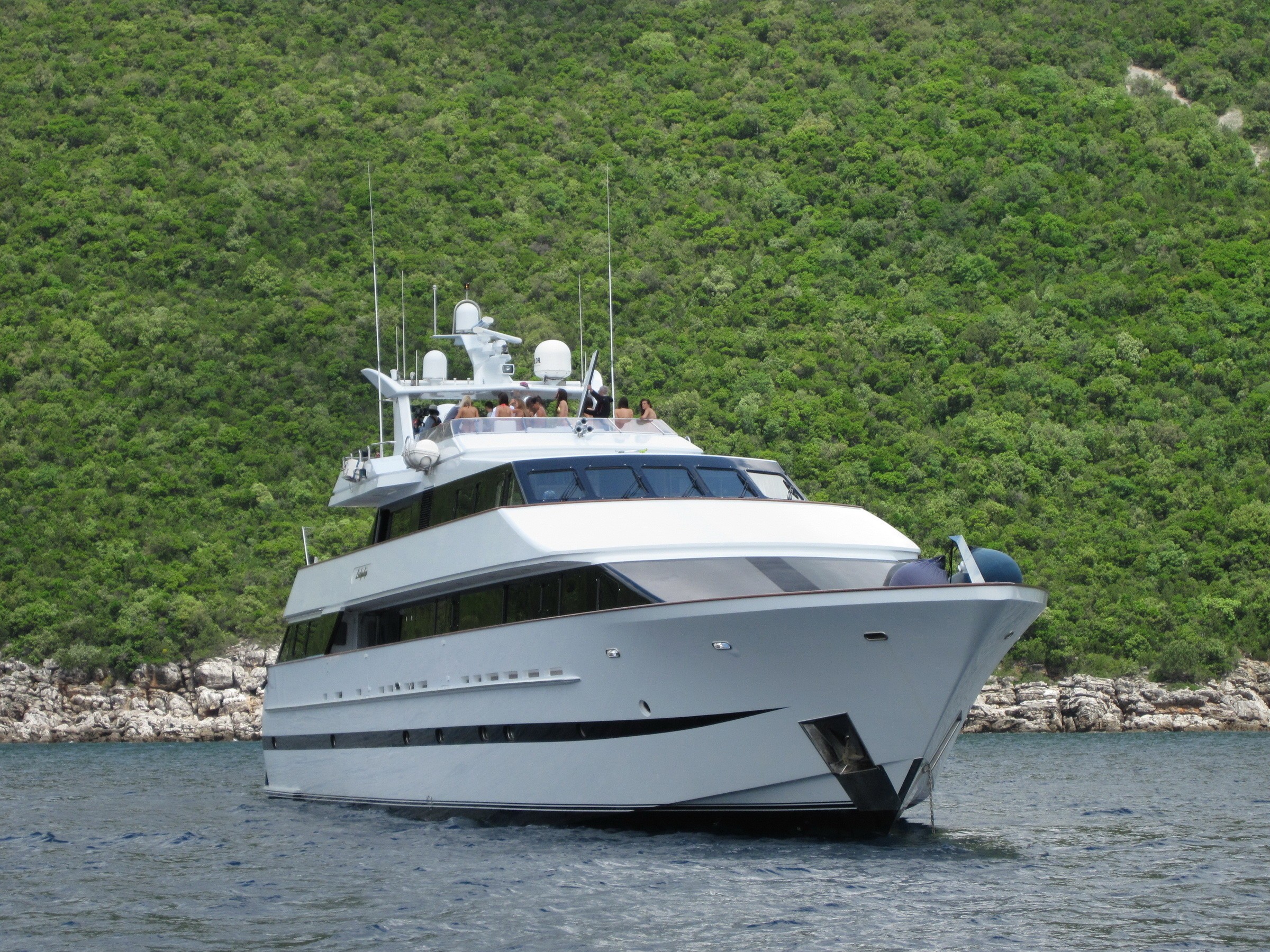 Yacht LADYSHIP, Heesen Yachts | CHARTERWORLD Luxury Superyacht Charters